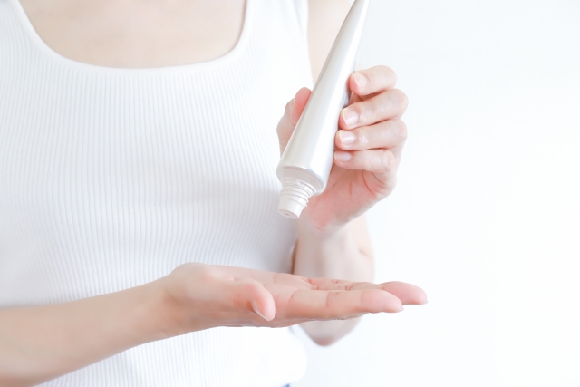 VELUSのMEVICREAMを試してみた！肌引き締めとキメ整え効果を徹底解説 – afb-skin